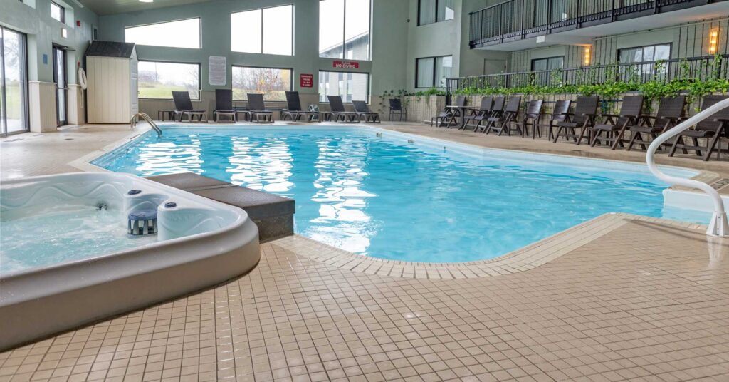 Salt Water Pool, Hot Tub and Sauna